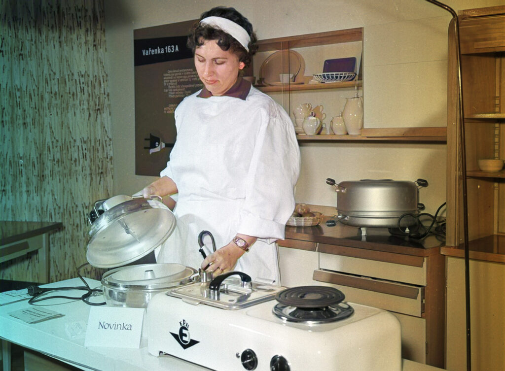 Remoska: The Unexpected Popularity of a Czech Multicooker - 3 Seas Europe