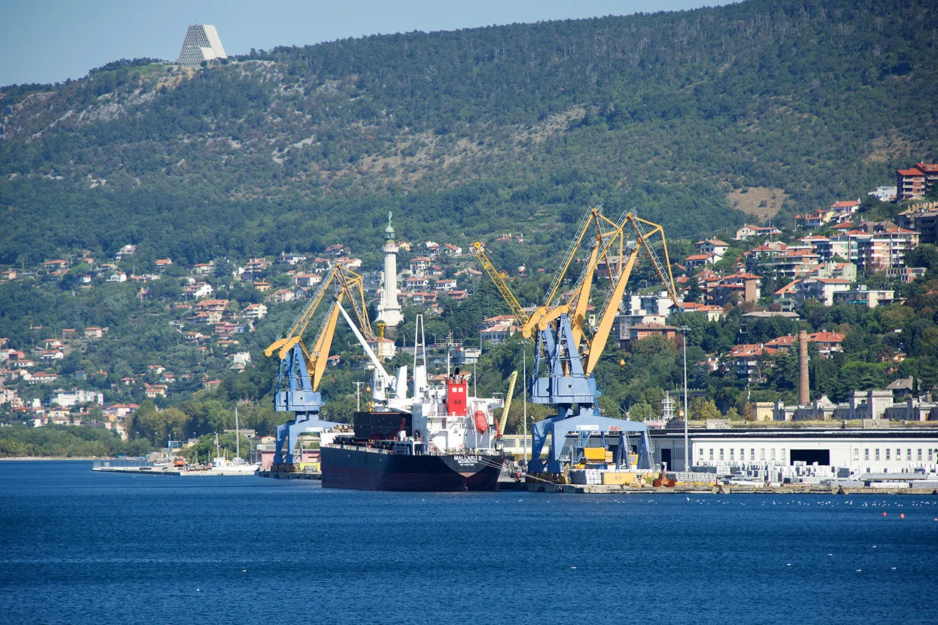 Hungary plans to Establish Its Own Container Seaport in Italy - 3 Seas ...